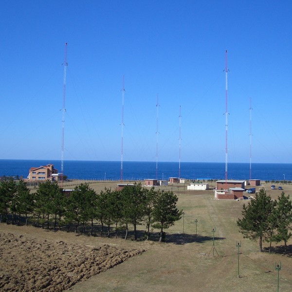 Worldclass AM Antenna Systems and Accessories